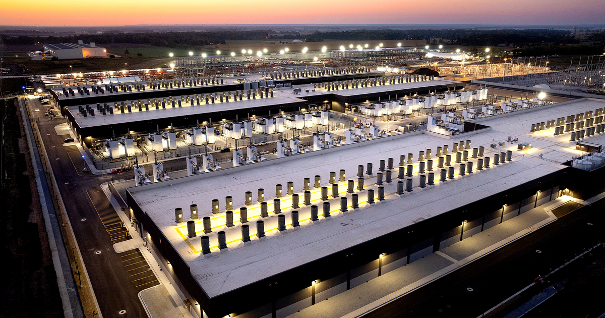 AWS has more than 900 data centers - report - DCD